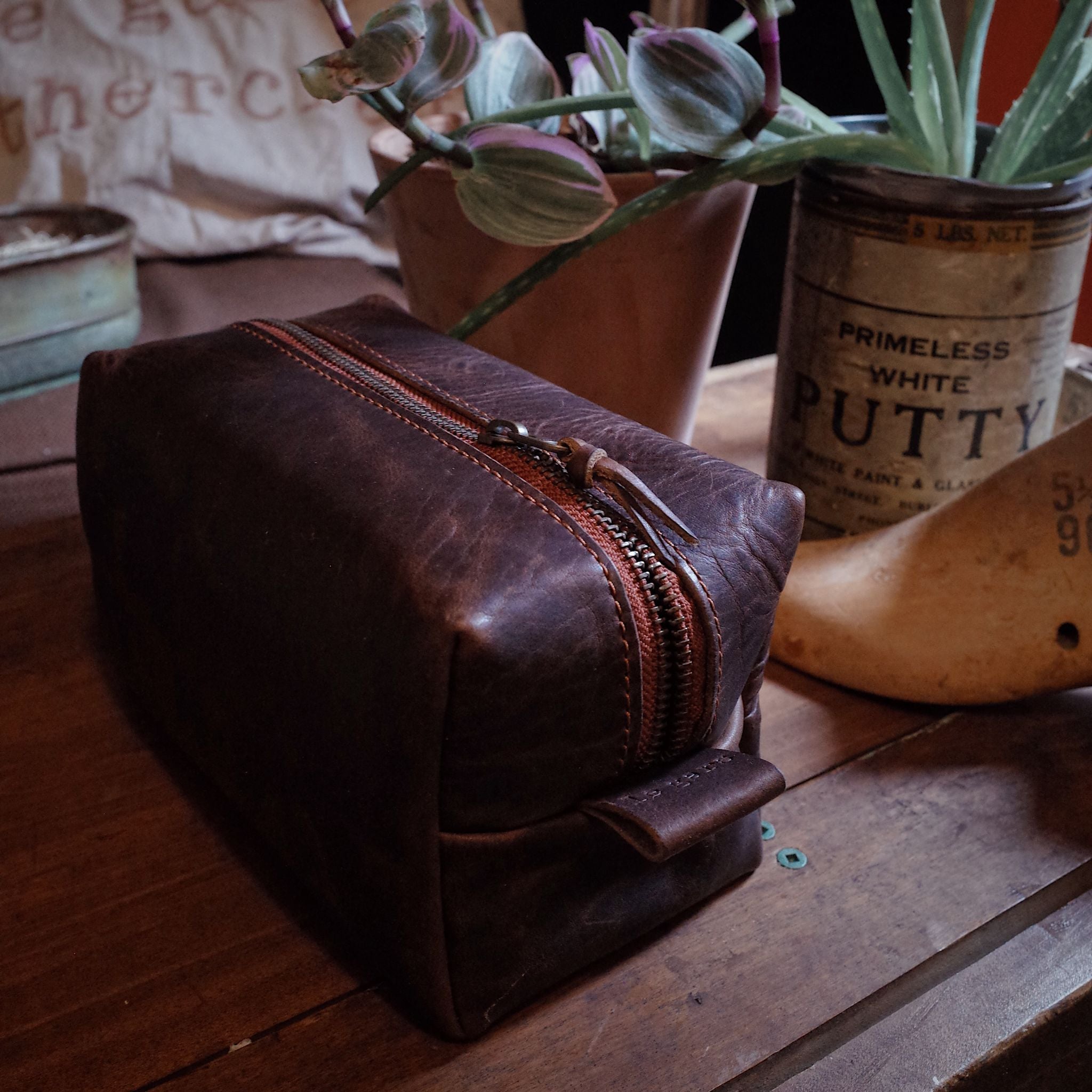 Handmade Leather Accessories – Belts, Toiletry Bags, and Key Chains
